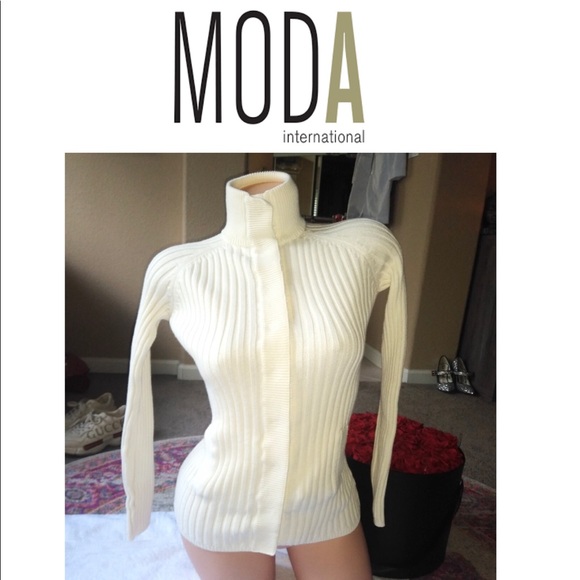 Moda International | Sweaters | Moda International Sweater | Poshmark